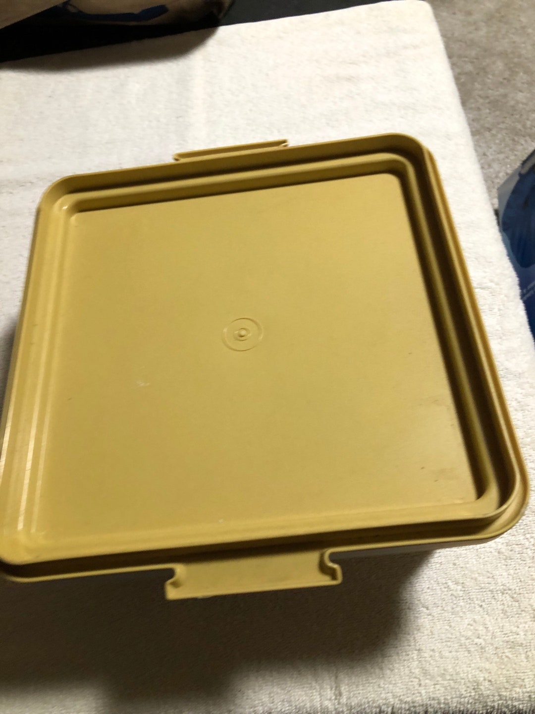 Tupperware Harvest Gold 1241-4 Eith Lid and Handle 624-14 - Etsy Tupperware Harvest Gold 1241-4 Eith Lid and Handle 624-14 - Etsy