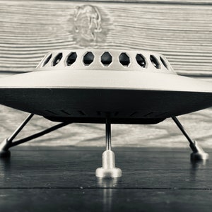 Gen 3 Echo Dot Flying Saucer - Alexa is Out There.... - Etsy