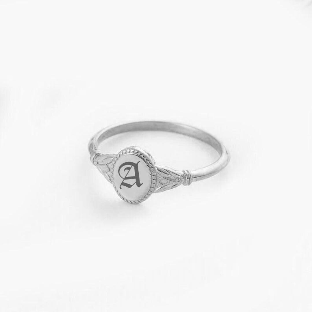 Personalized Vintage Gothic Ring, Custom Initial Signet Ring, Dainty ...
