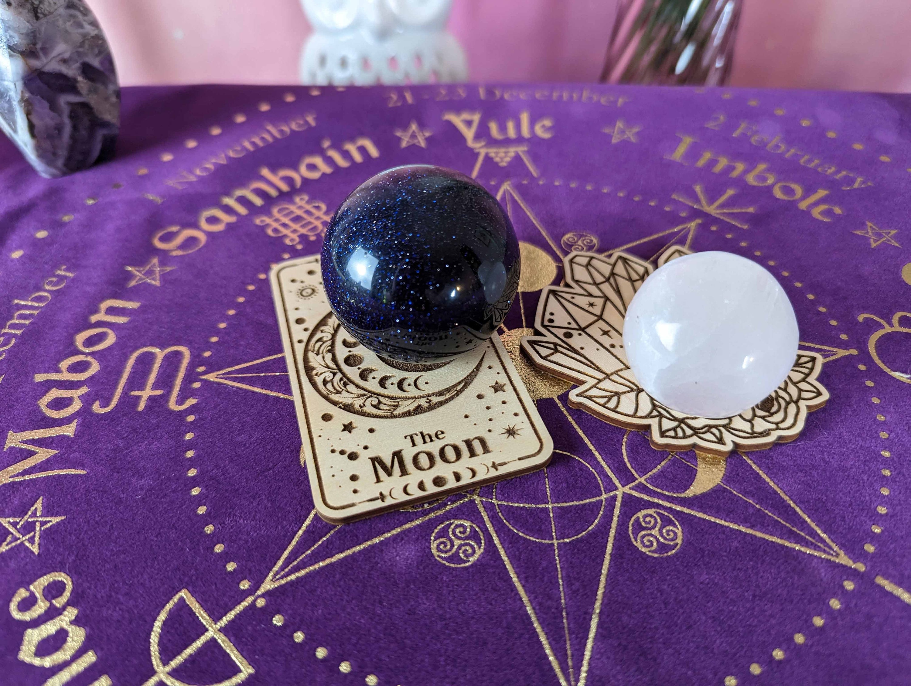 Small Wooden Mystical Sphere Holders Crystal Sphere Stand Spiritual ...