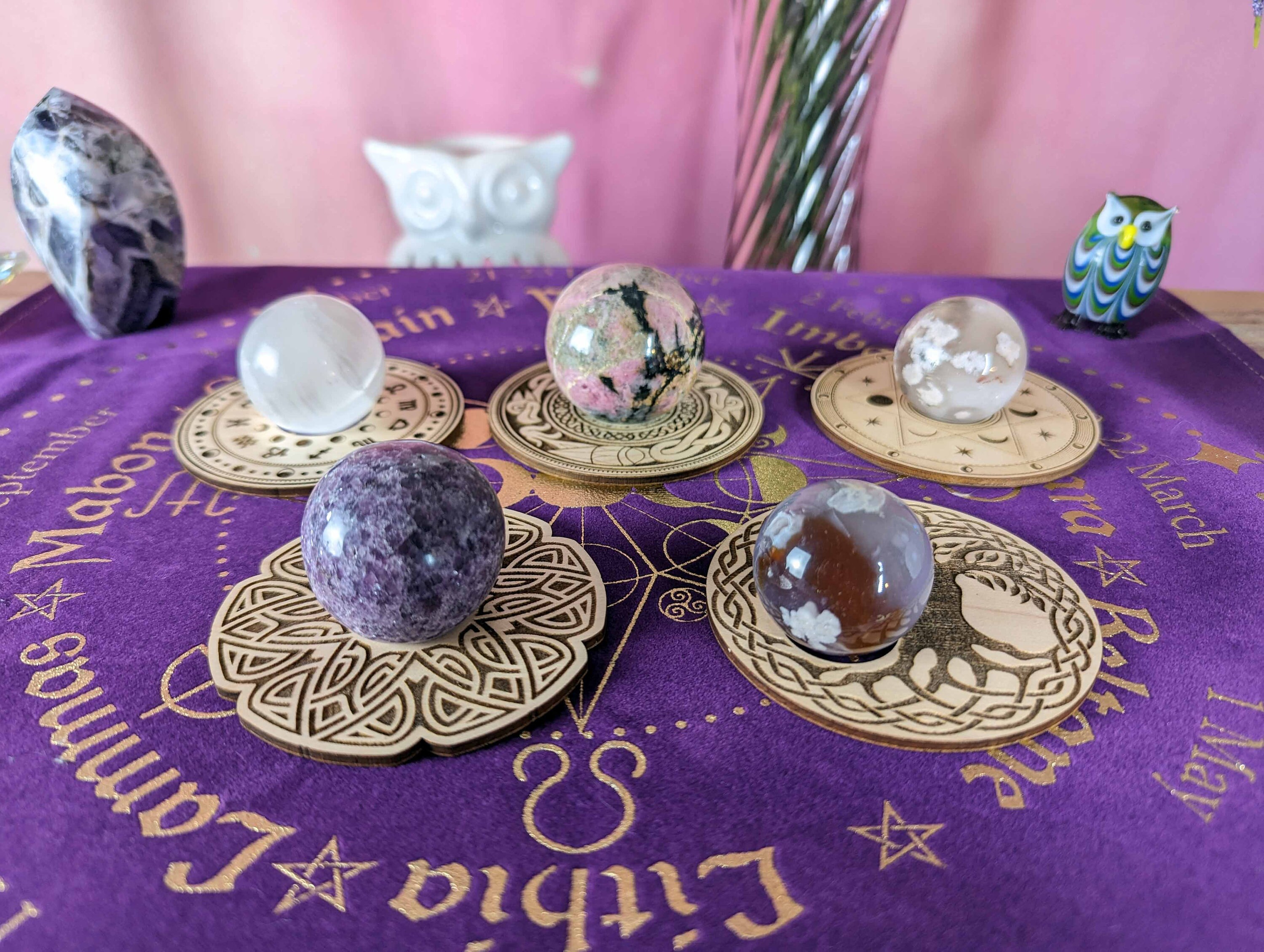 Small Round Wooden Mystical Sphere Holders Crystal Sphere Stand ...