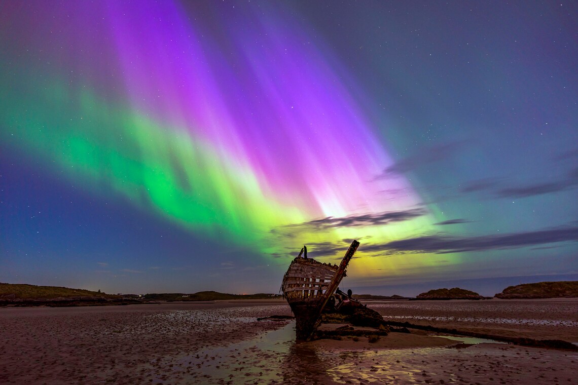 Bad Eddie With Aurora in Donegal Ireland - Wild Atlantic Way - Aurora ...