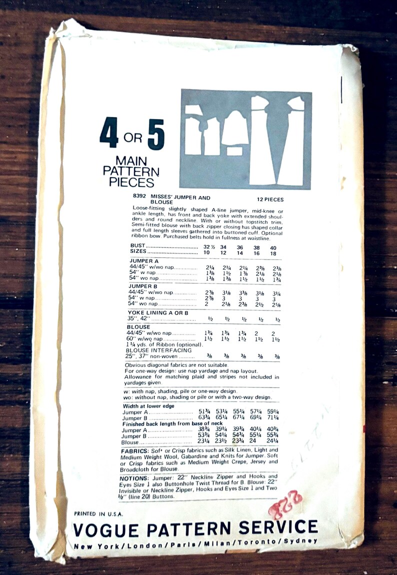 70s Vogue 8392 Sewing Pattern: A-line Jumper & Blouse, Bust 34 ...