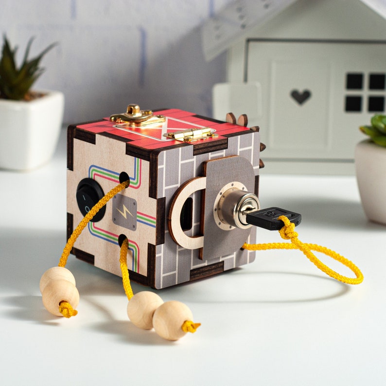 Wooden Busy Cube for Toddlers, Fidget Cube, Activity Travel Toys for ...