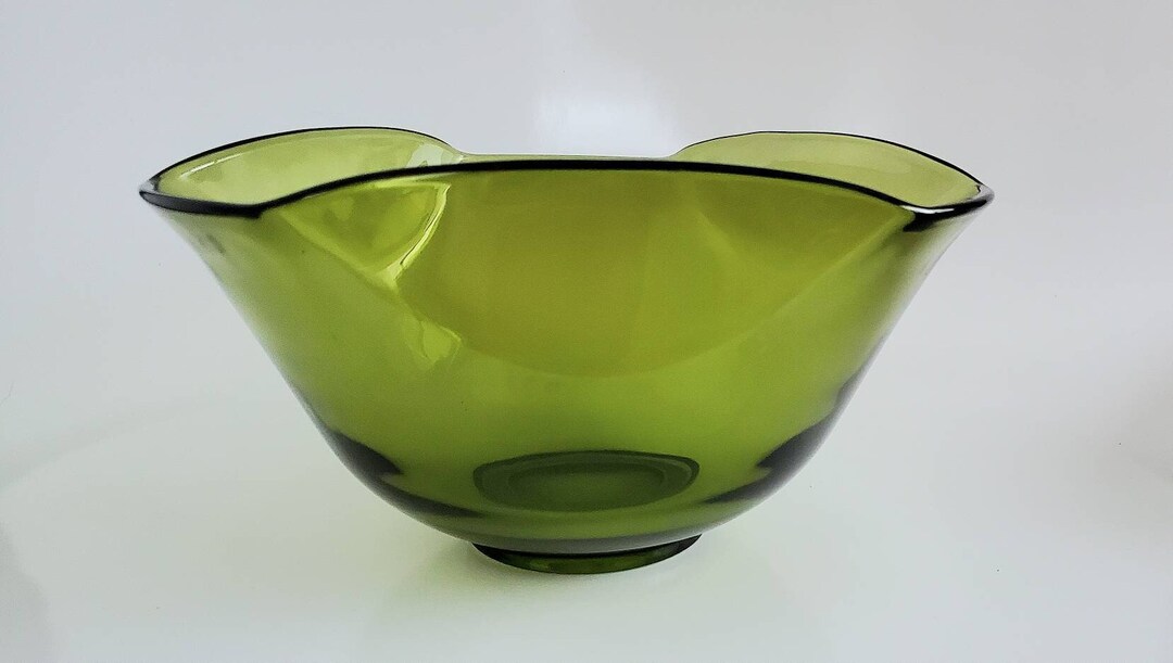 Gorgeous MCM Mid-century Three-sided Triangle, Folded Edge Serving Bowl ...