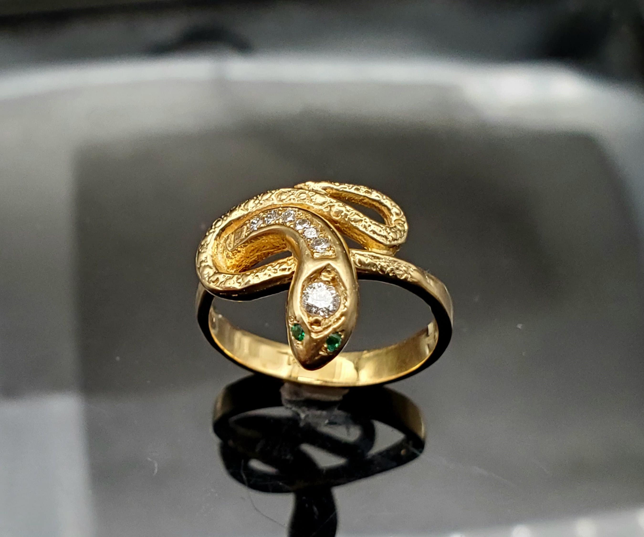 Gorgeous Classic 14k Gold Diamond and Emerald Snake Ring - Etsy