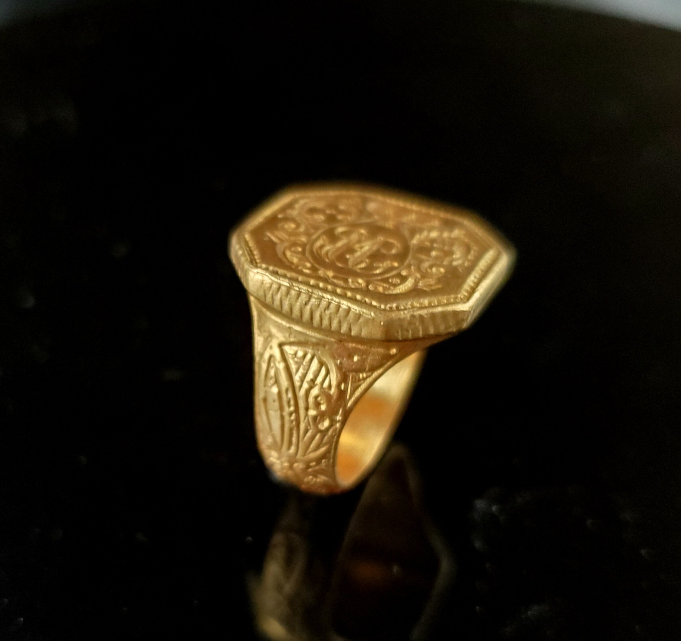Incredible and Unique 14K Gold Octagon Shaped Crest Ring - Etsy