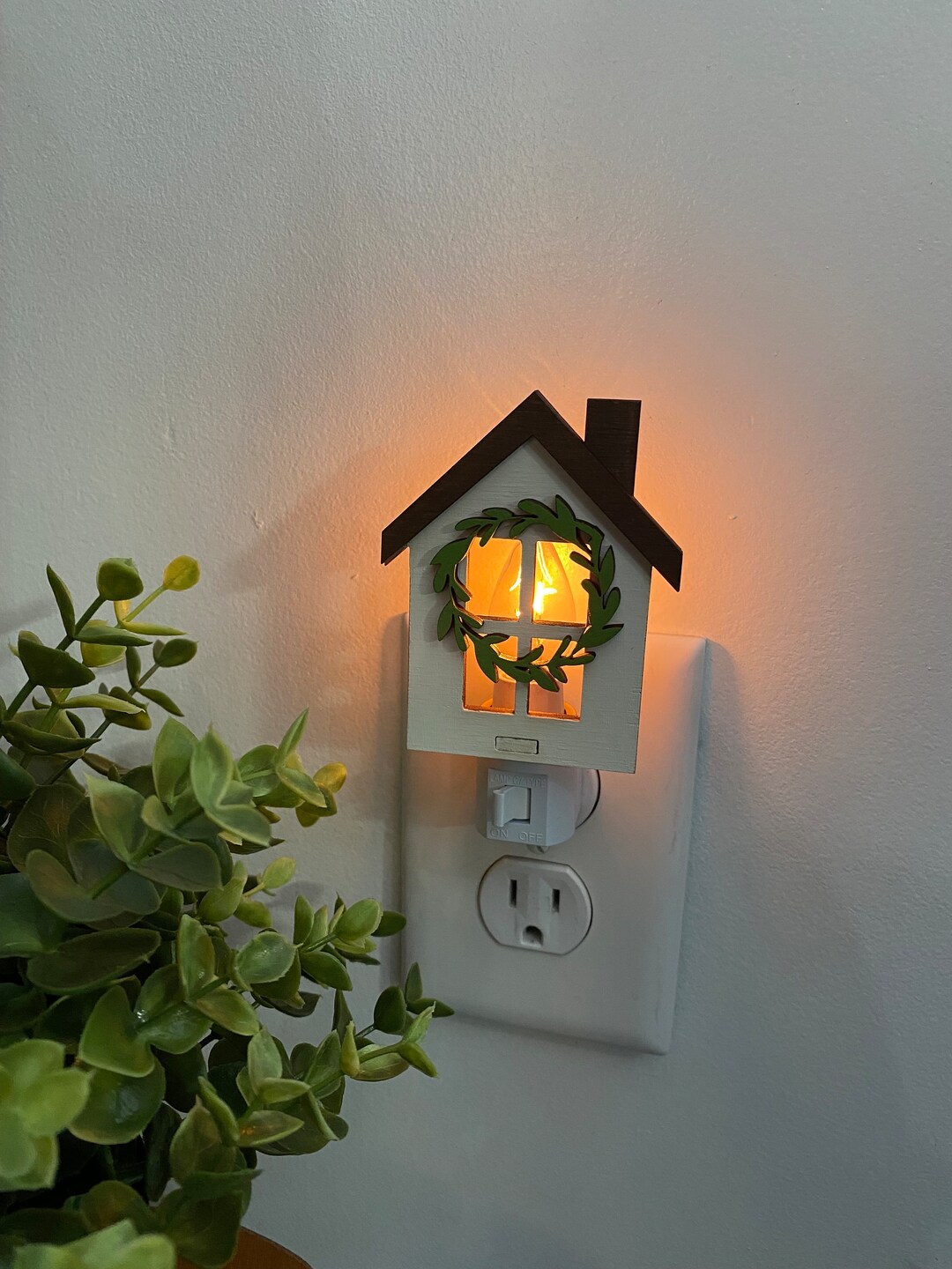 House With Wreath Night Light, Wooden Night Light, Nightlight Cover ...