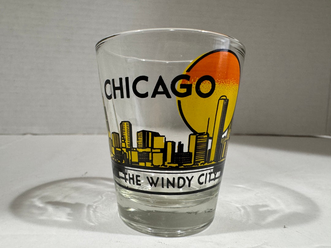 1980s Vintage CHICAGO Windy City Collectible Travel Souvenir 2.25" SHOT ...
