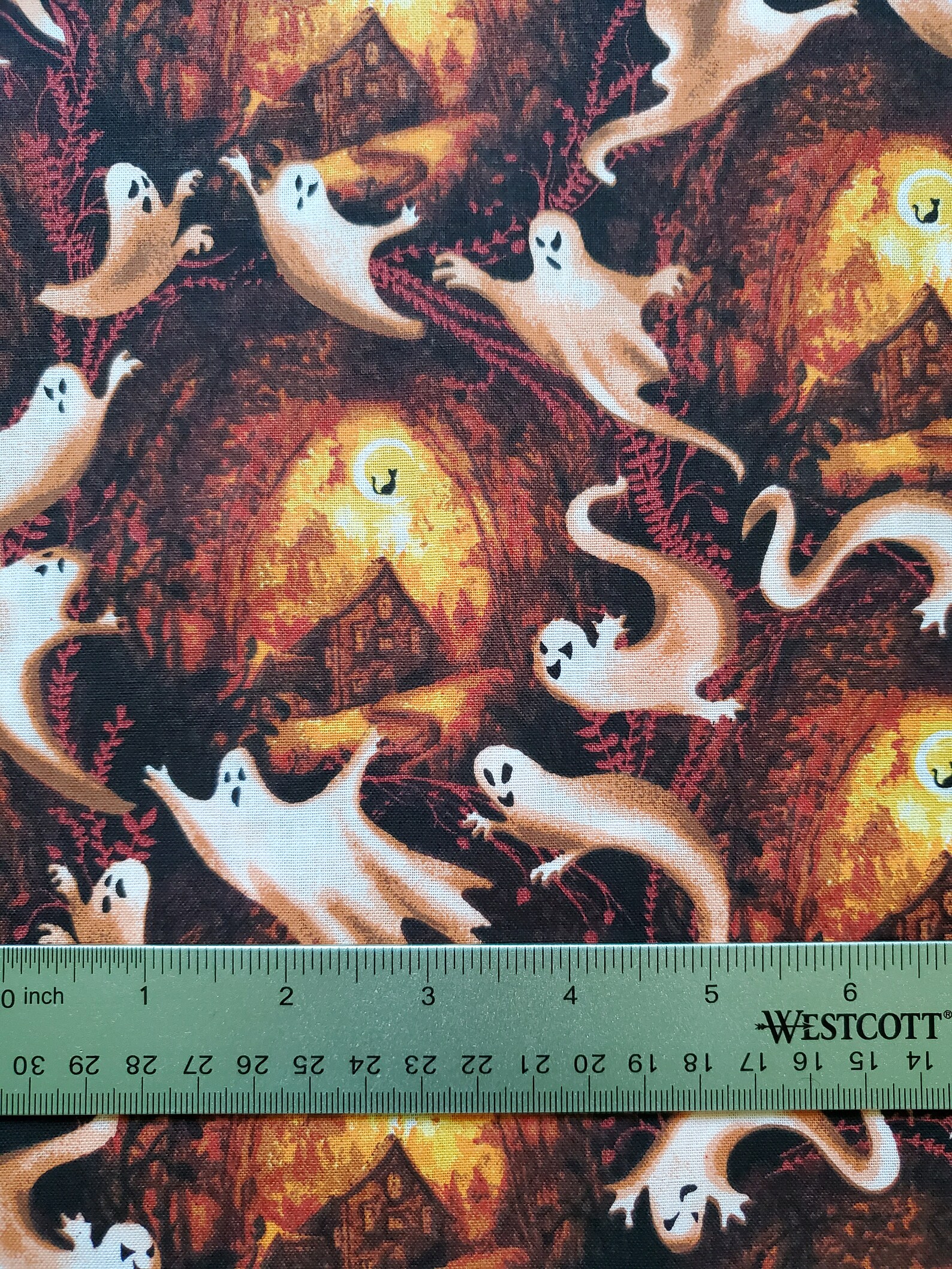 Lurking Ghosts. Cotton Fabric by Fabric Traditions. Floating Ghosts on ...