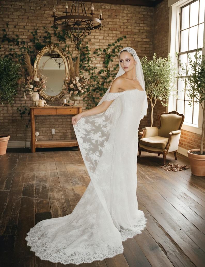 Mantilla Veil, Cathedral Wedding Veil, Chantilly Lace Bridal Veil ...