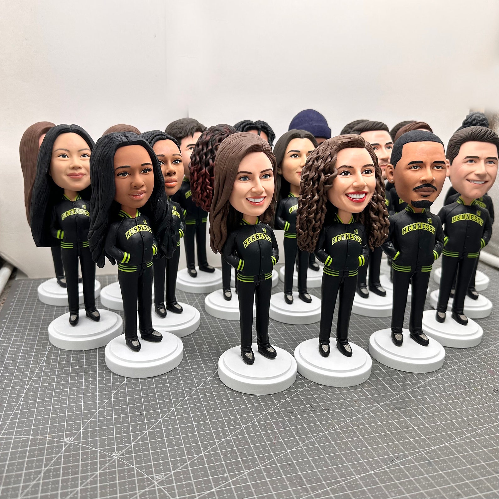 Custom Bulk Bobbleheads, Personalized Group Figurines, Personalized ...
