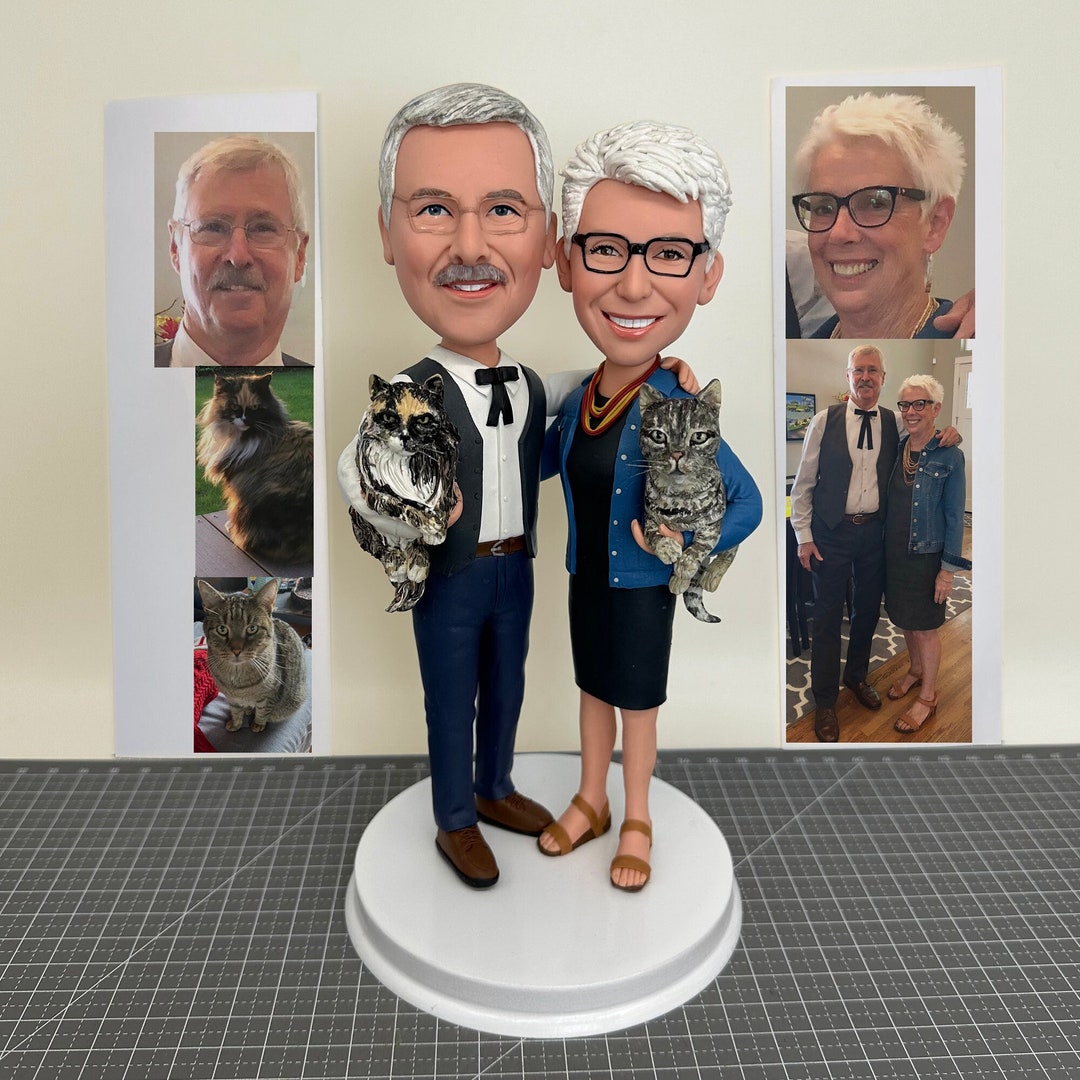 Custom Couple Bobbleheads Holding 2 Cats, Personalized Parent Figurines ...