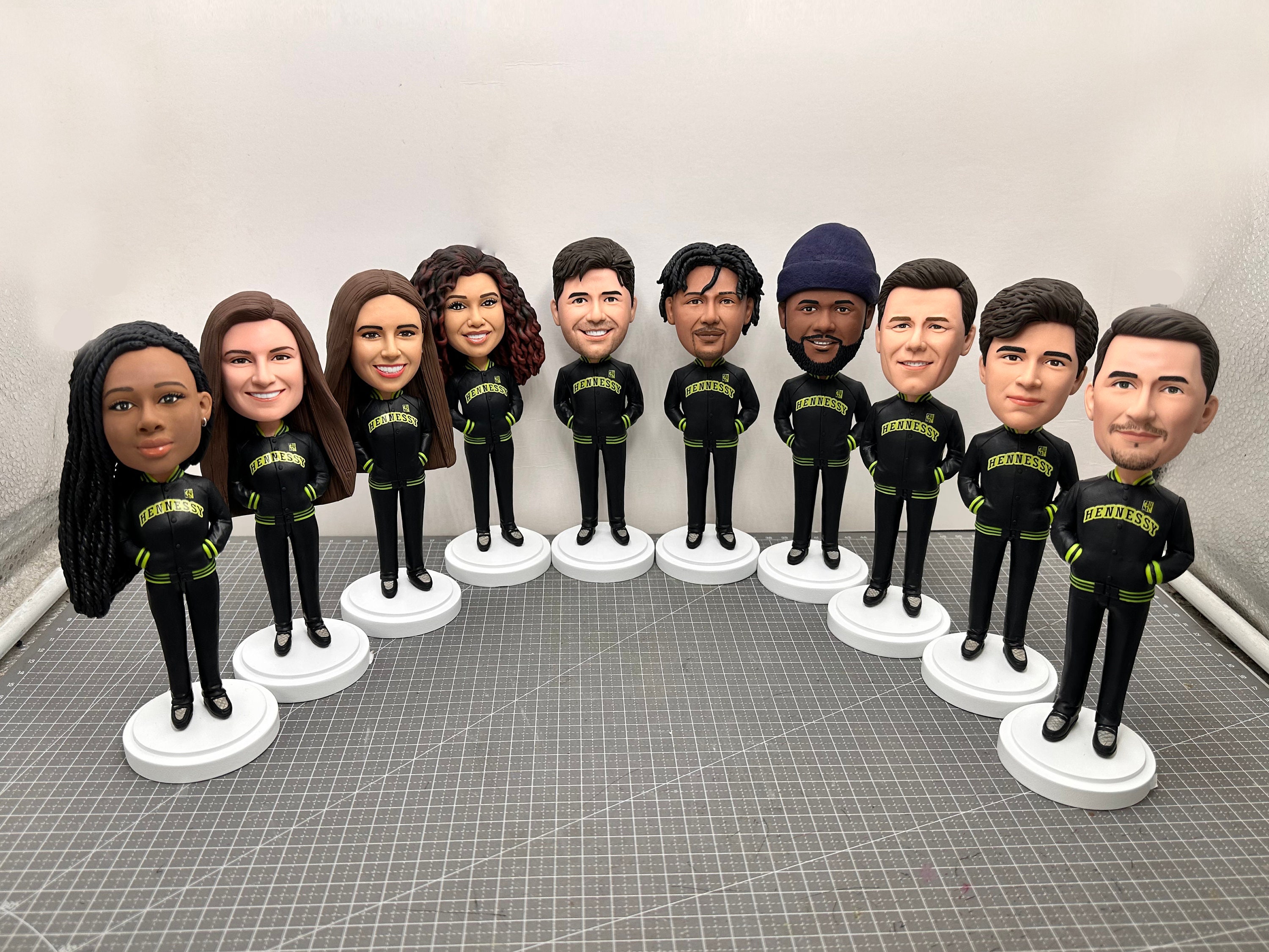 Custom Bulk Bobbleheads, Personalized Group Figurines, Personalized ...