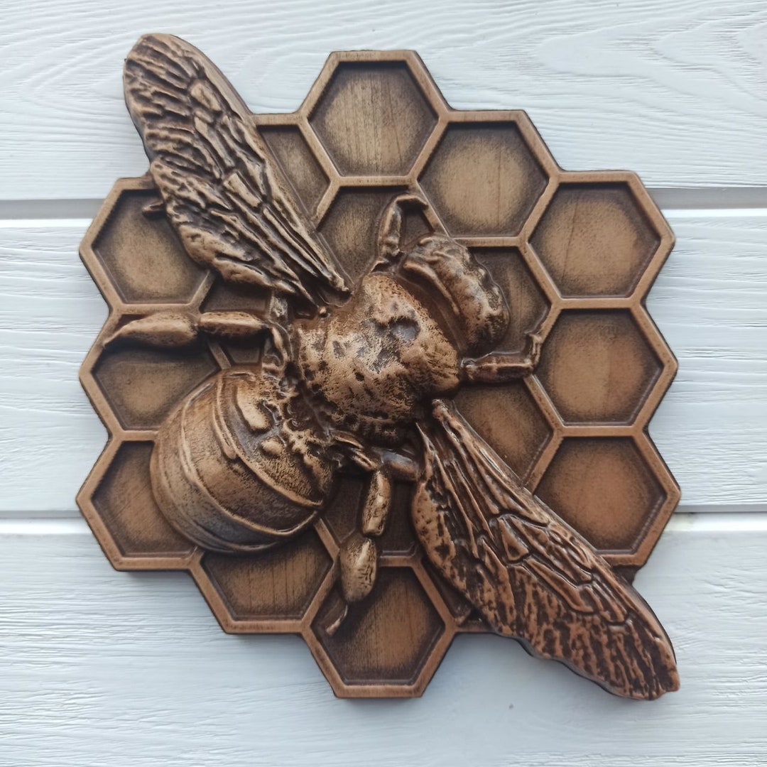 Carved Bee, Natural Honeycomb Wood, Wall Decoration in Living Room ...