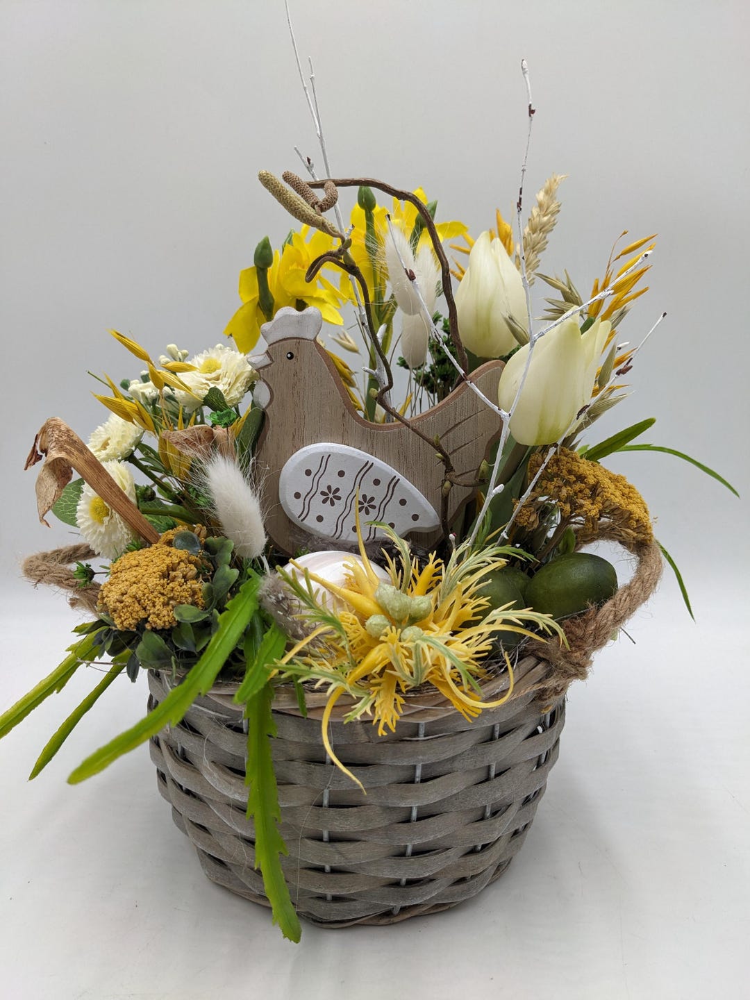 Easter Arrangement Chicken Bellis Tulip Yellow - Etsy