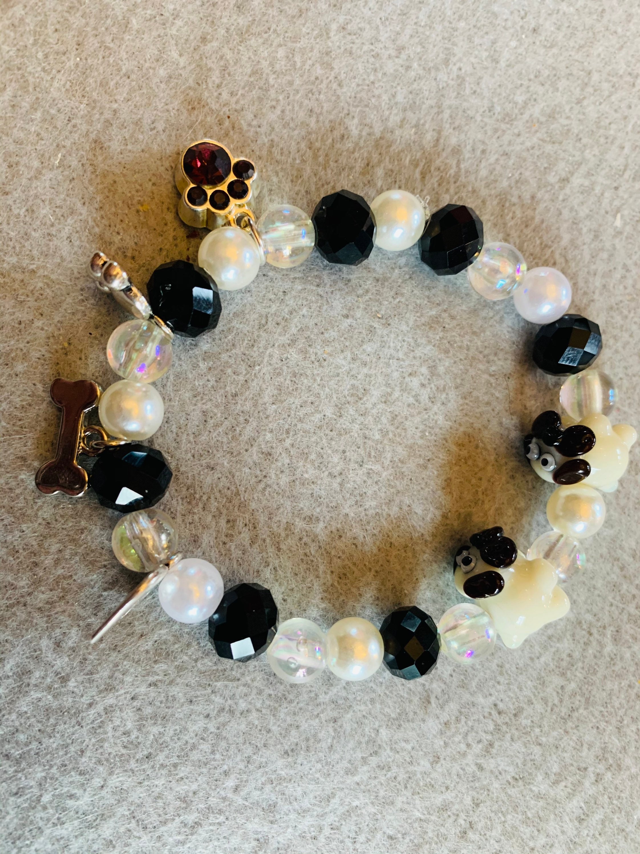 Pulsera con cuentas de perro pug/ perro con encantos | Etsy