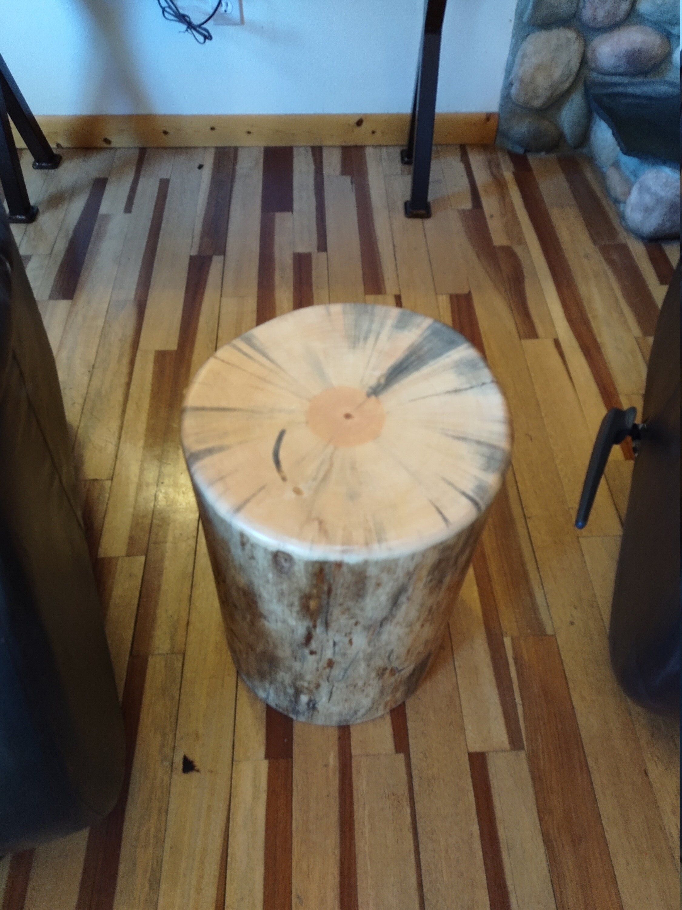 Lodgepole Pine Cowboy Stump/Side Table | Etsy