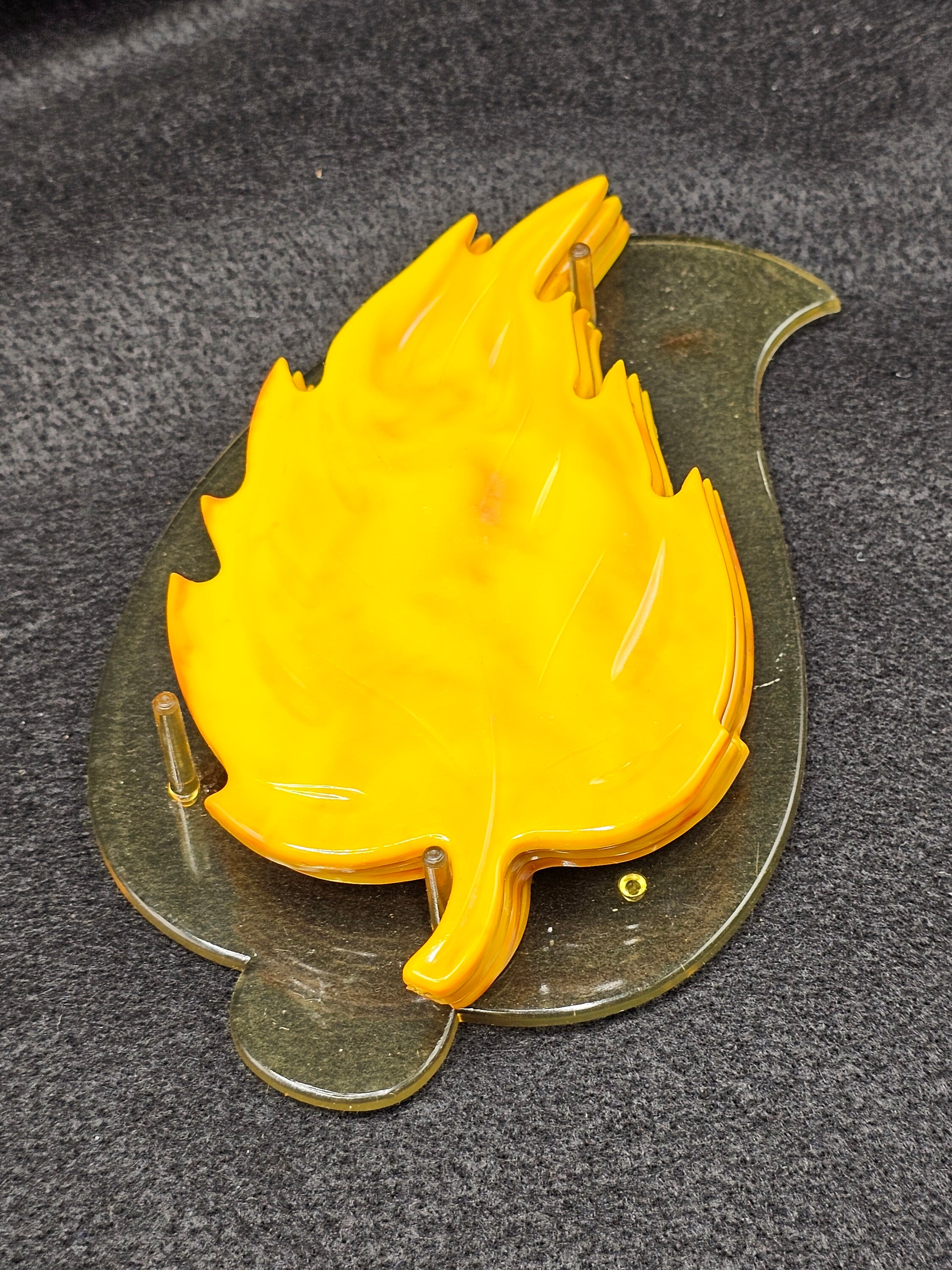 Beautiful Vintage Bakelite Yellow Leaf Coaster Set - Etsy
