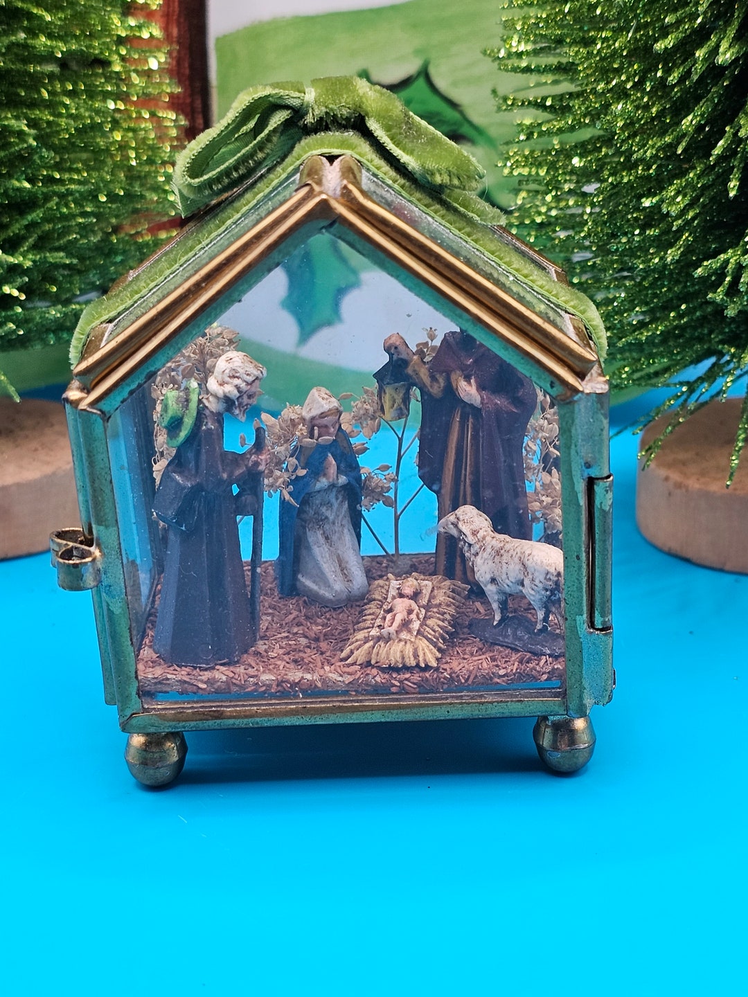 MCM Cretch Manger Scene in Glass Case Very Vintage and Different! in ...