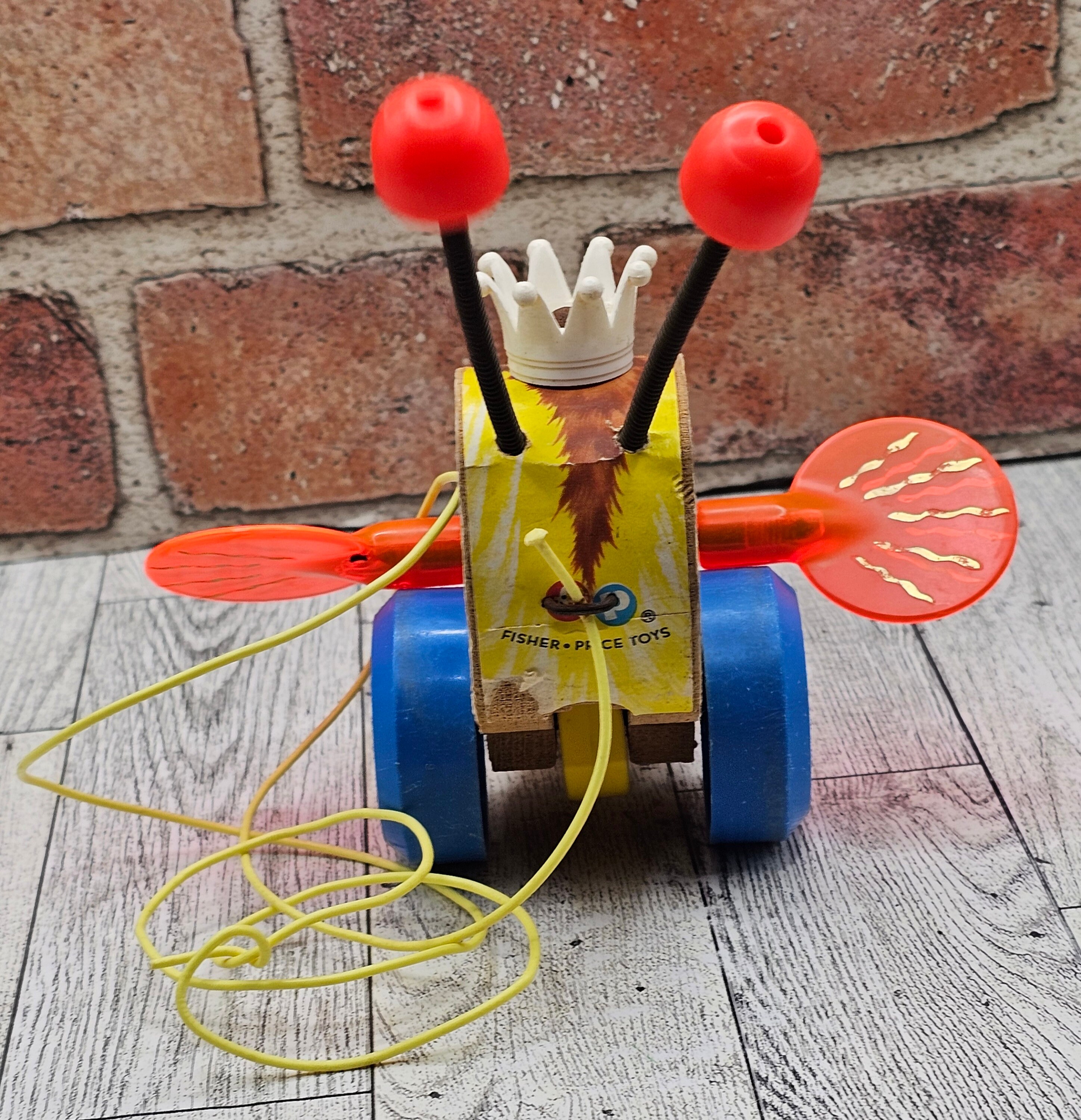 Vintage Fisher-price Queen Buzzy Bee 444 Toy Wood Body Great Condition ...