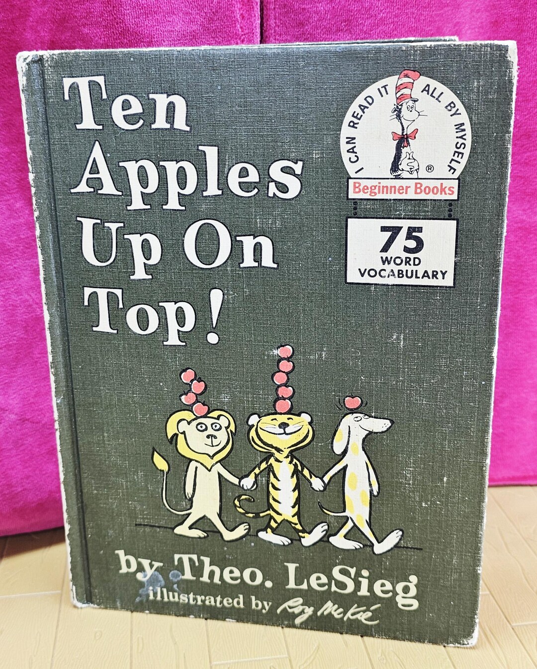 Ten Apples up on Top - Children's Book by Theo Lesieg & Illustrated by ...