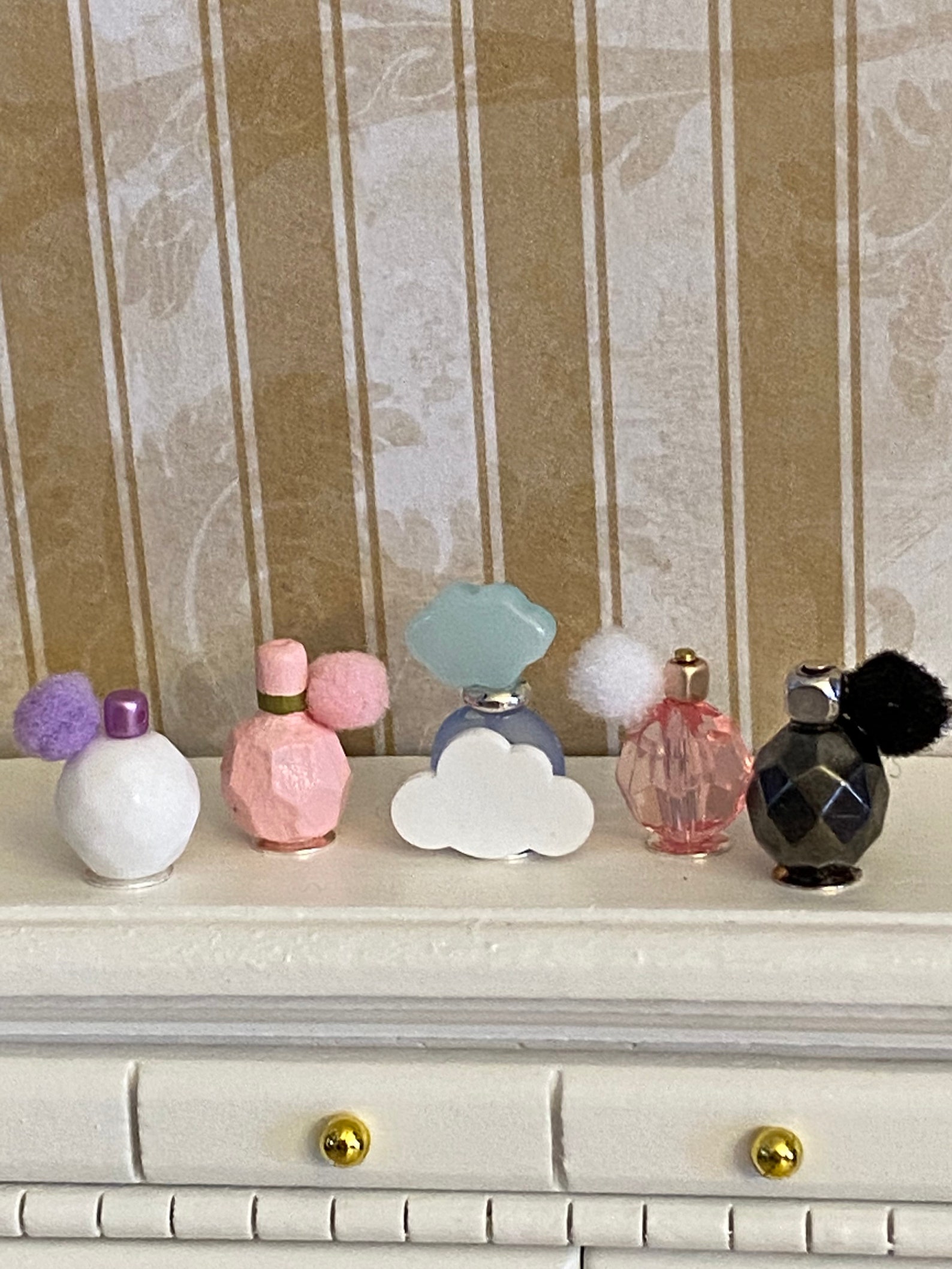 Miniature Ariana Grande Ari Perfume Replica in 1:12 Dollhouse Scale - Etsy