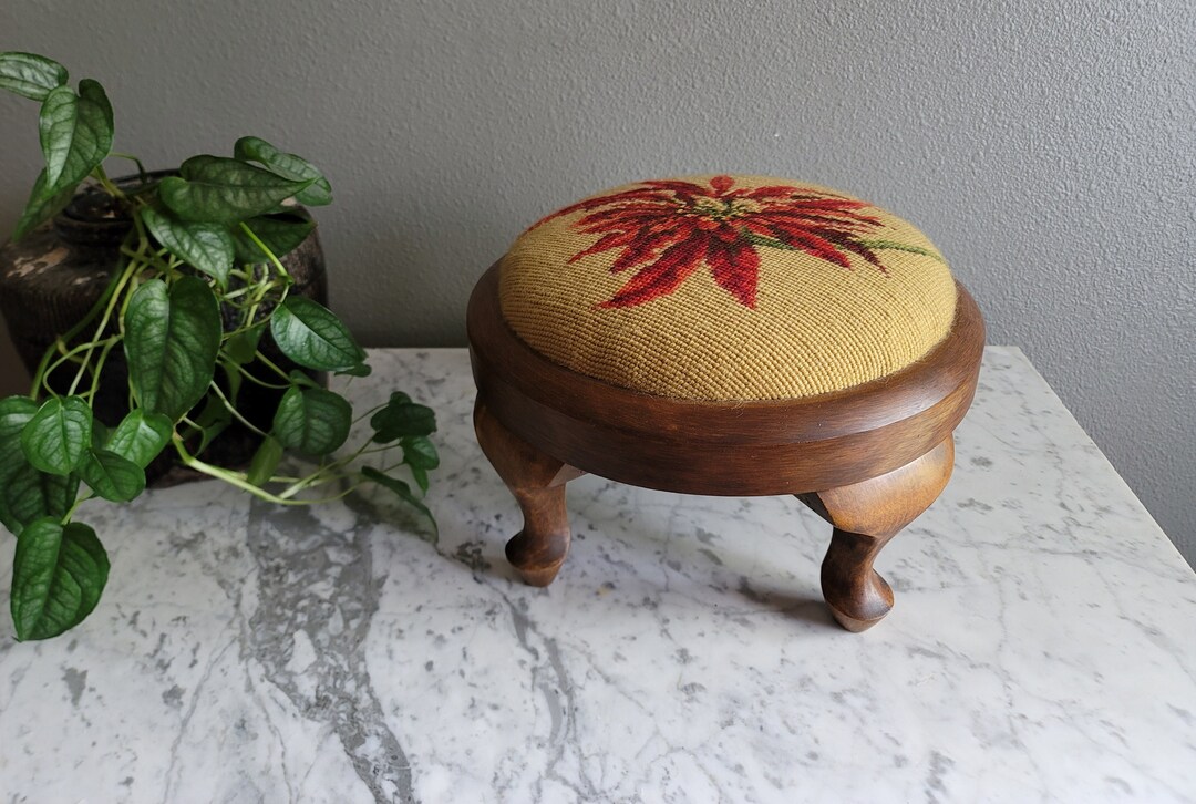 Vintage Small Round Stool With Poinsette Crewel - Needlepoint Foot ...