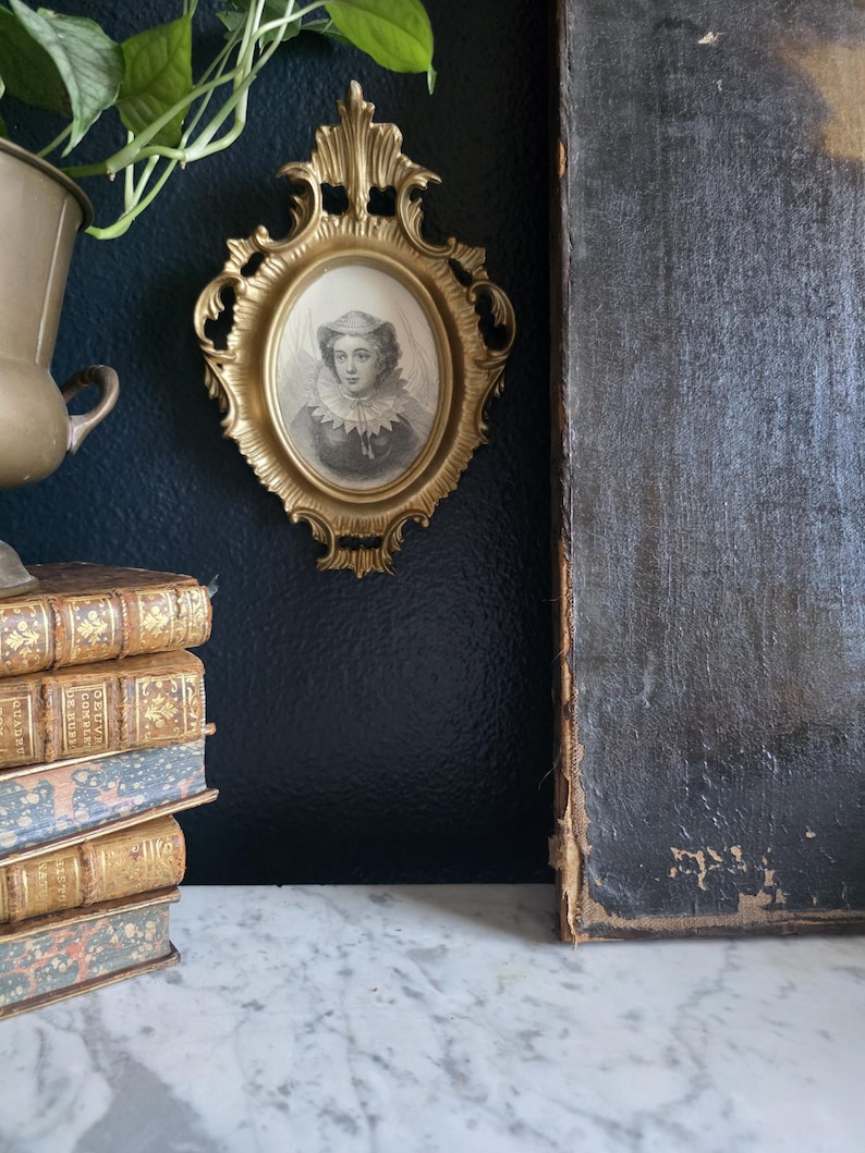 Framed Mary Queen of Scots Book Illustration – Ornate Gold Resin Frame ...