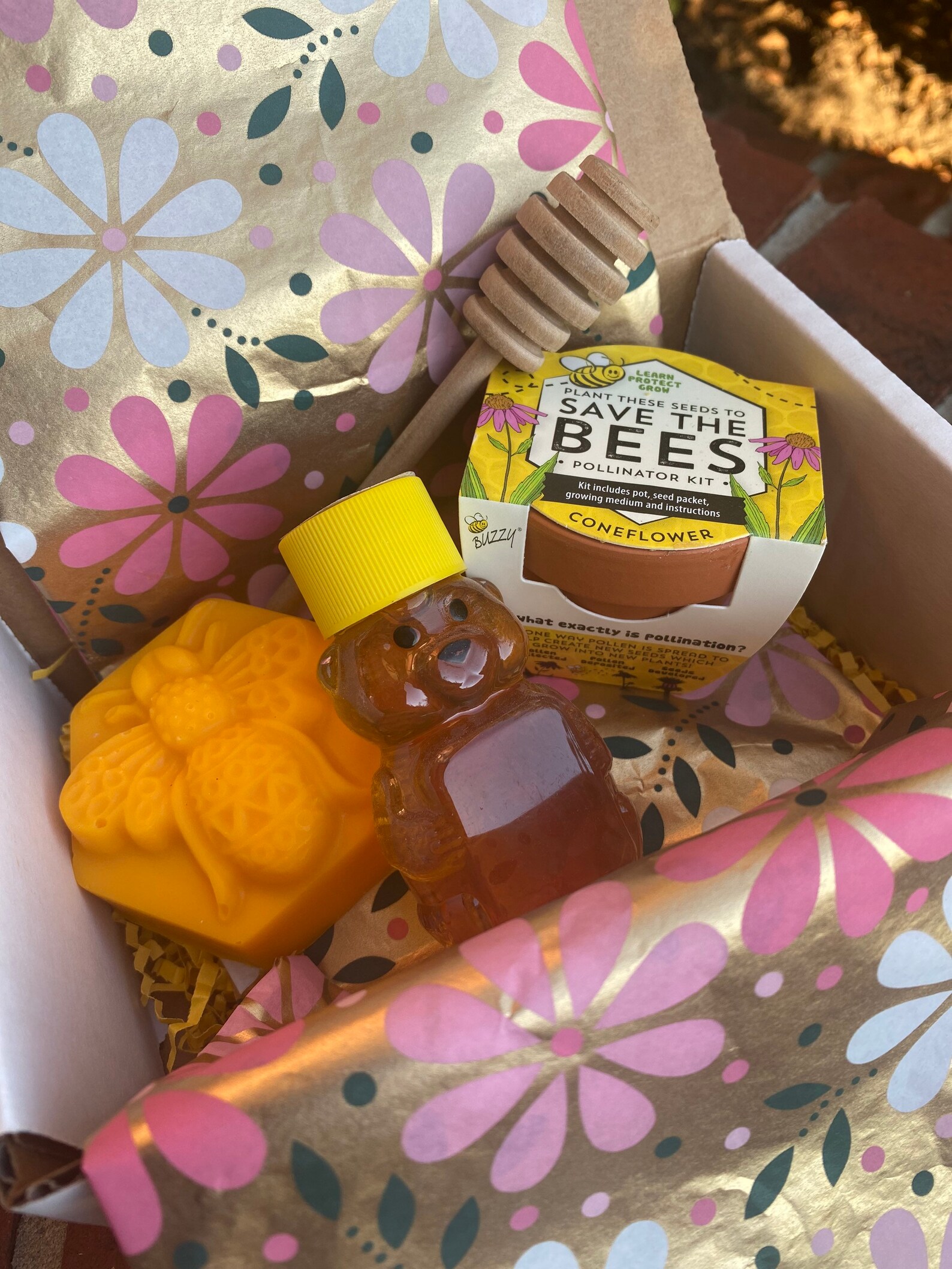 Monthly Subscription Honey Bee Box, Bee Gift Box With Florida Honey and ...