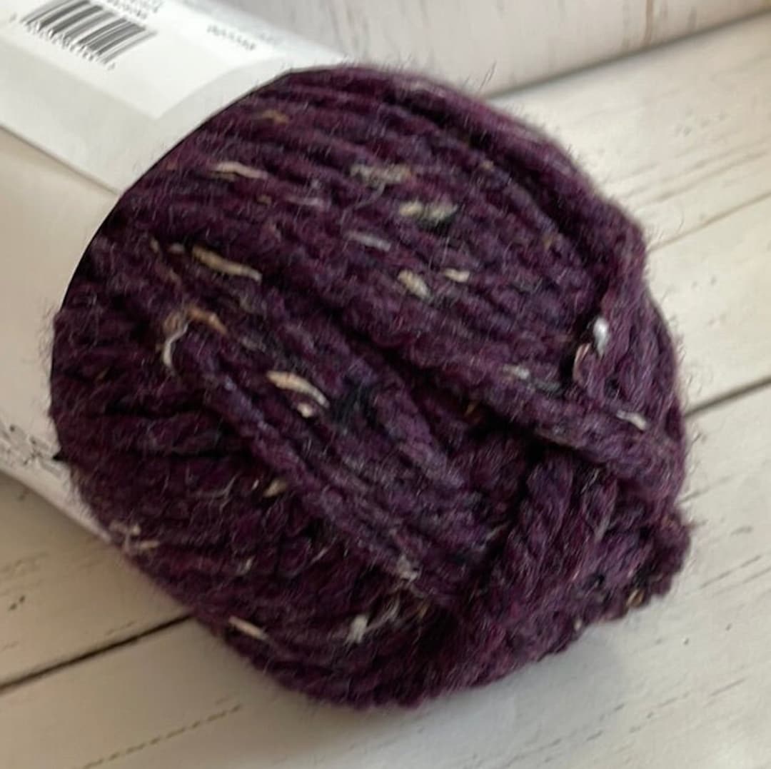 RAISIN ~ LION BRAND ~ Wool Ease Thick and Quick Yarn ~ 6 Oz/170g (106 ...