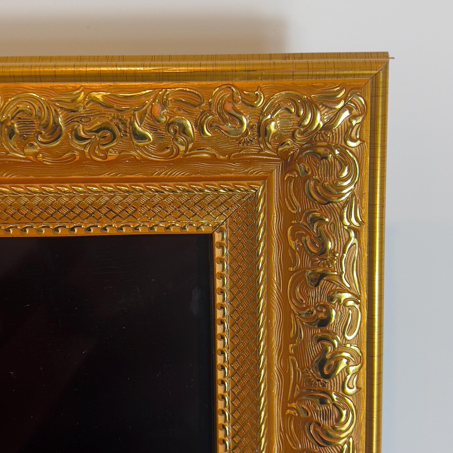 Elegant Gold Edge TV Frame, Samsung Frame Tv Bezel, Custom Brand Tv ...