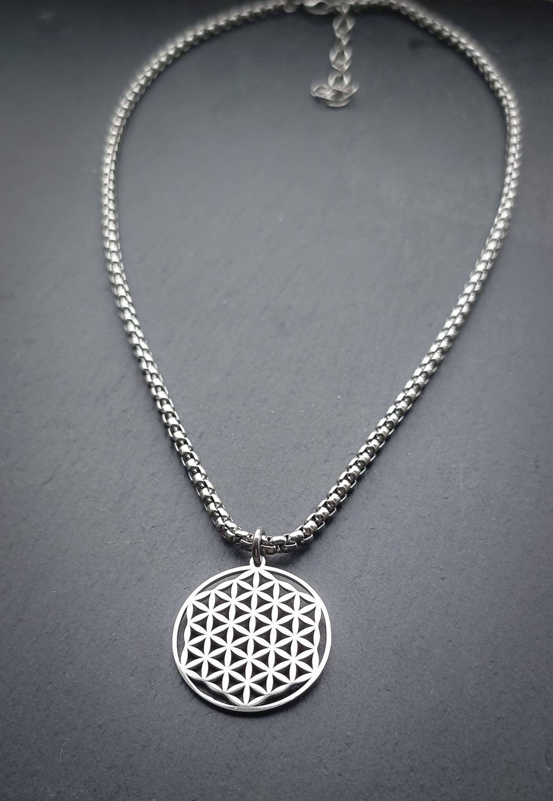 Flower of Life Sacred Geometry Pendant Necklace in Silver - Etsy