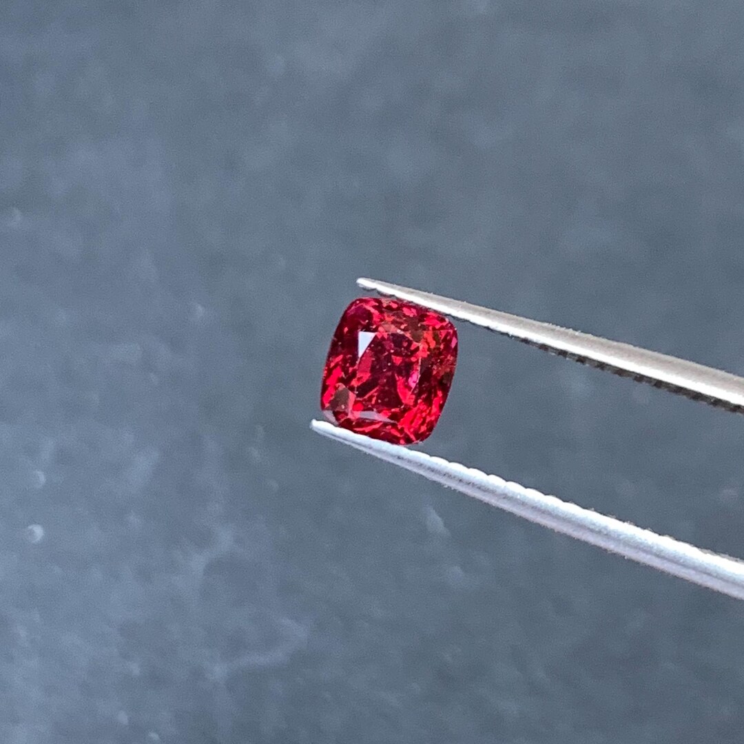 Blood Red Spinel, 5.40x4.90mm Cushion Cut Stone,minor Inclusion, Non ...