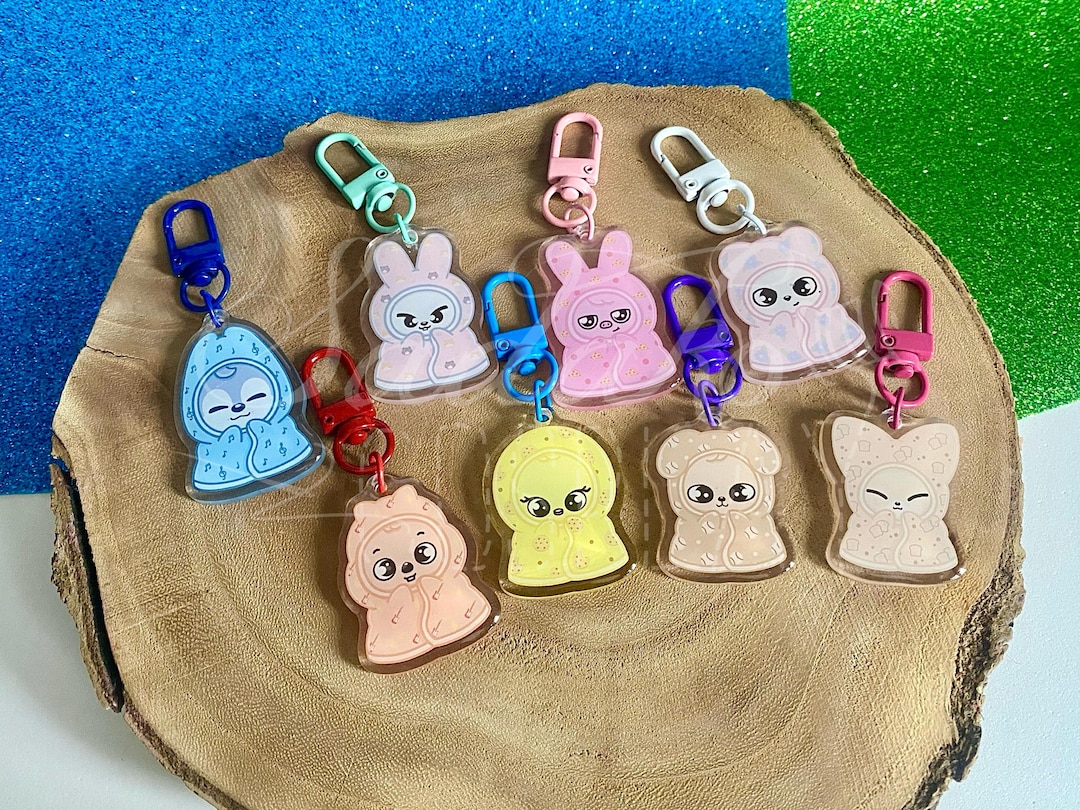 Stray Kids SKZOO Cuddly Blanket Keychain Acrylic Epoxy Keychain, Key ...
