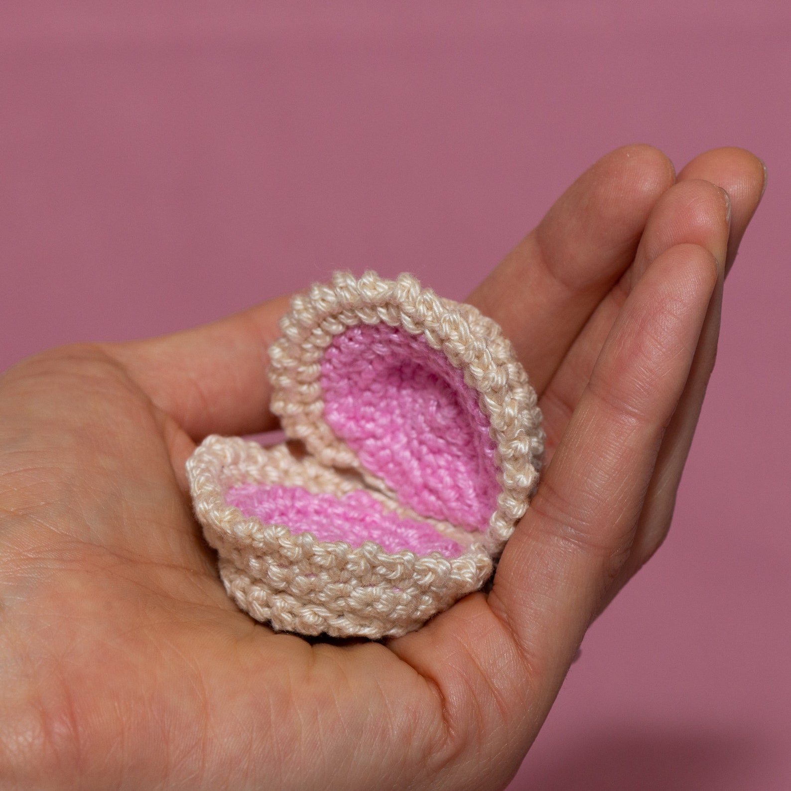 Shell With Pearl Crochet Pattern, Amigurumi Mussel With Pearl, Marine ...