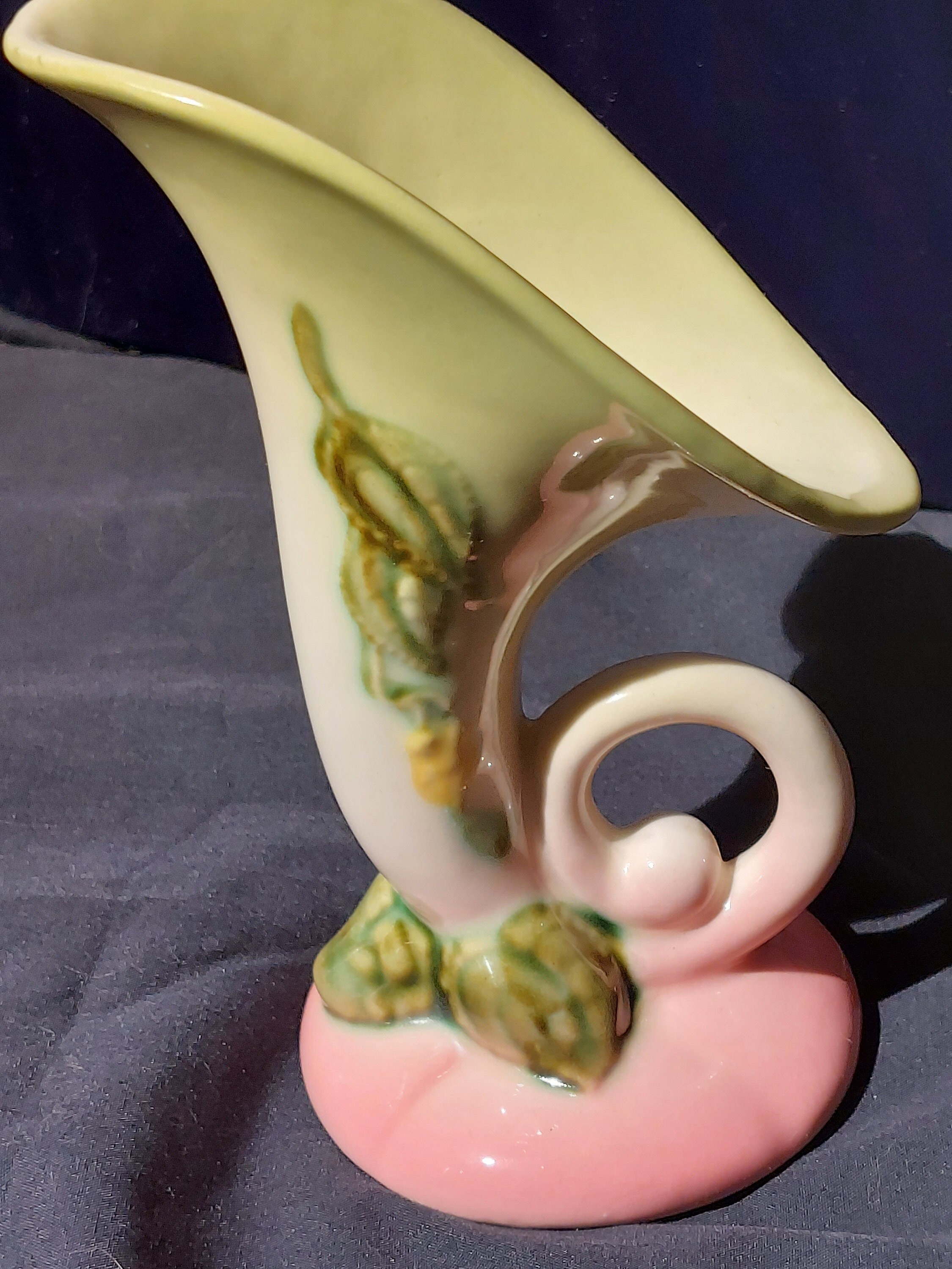 Vintage Hull Art Pottery Woodland Pattern W-2 hi-gloss Chartreuse and ...