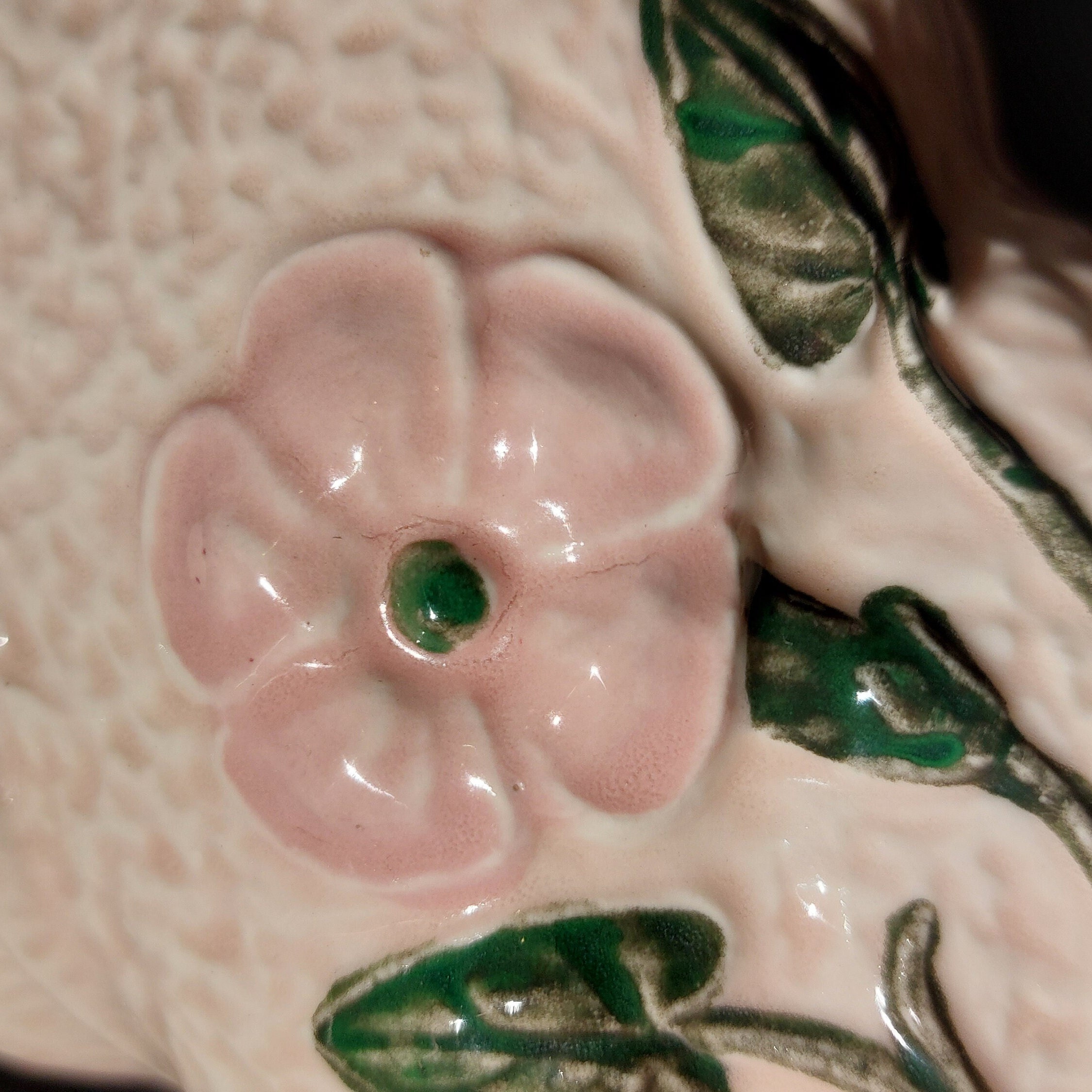 Vintage Hull Art Pottery - Classic - Pattern #5 - High-gloss Pink With ...