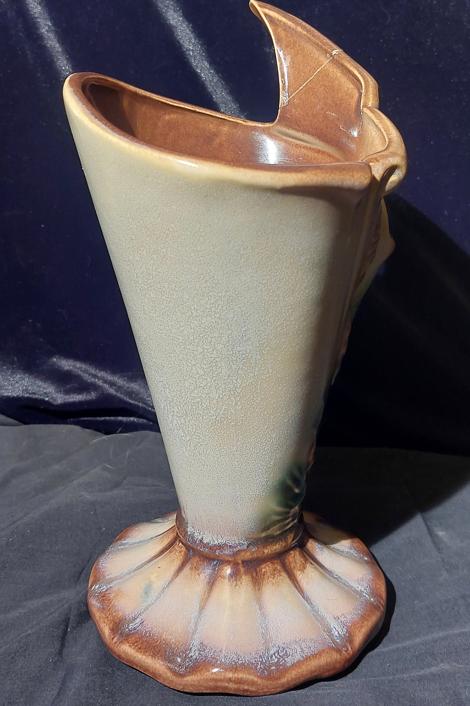 REDUCED PRICE as is Vintage Hull Art Pottery Parchment and Pine Pattern ...