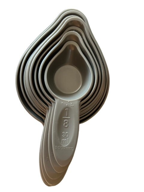 EZ Pour Measuring Cups 9 Piece Set Non-slip Bottoms - Etsy