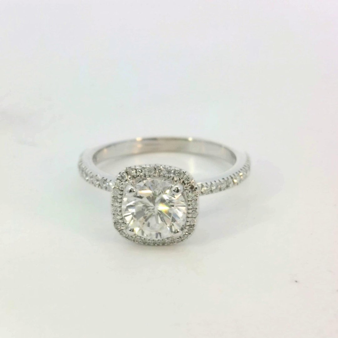 Our Simon G. Ring Was Built in 18k White Gold With .95ct Center Diamond ...