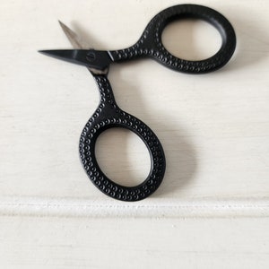 Susan Scissors by Kelmscott Designs - Etsy