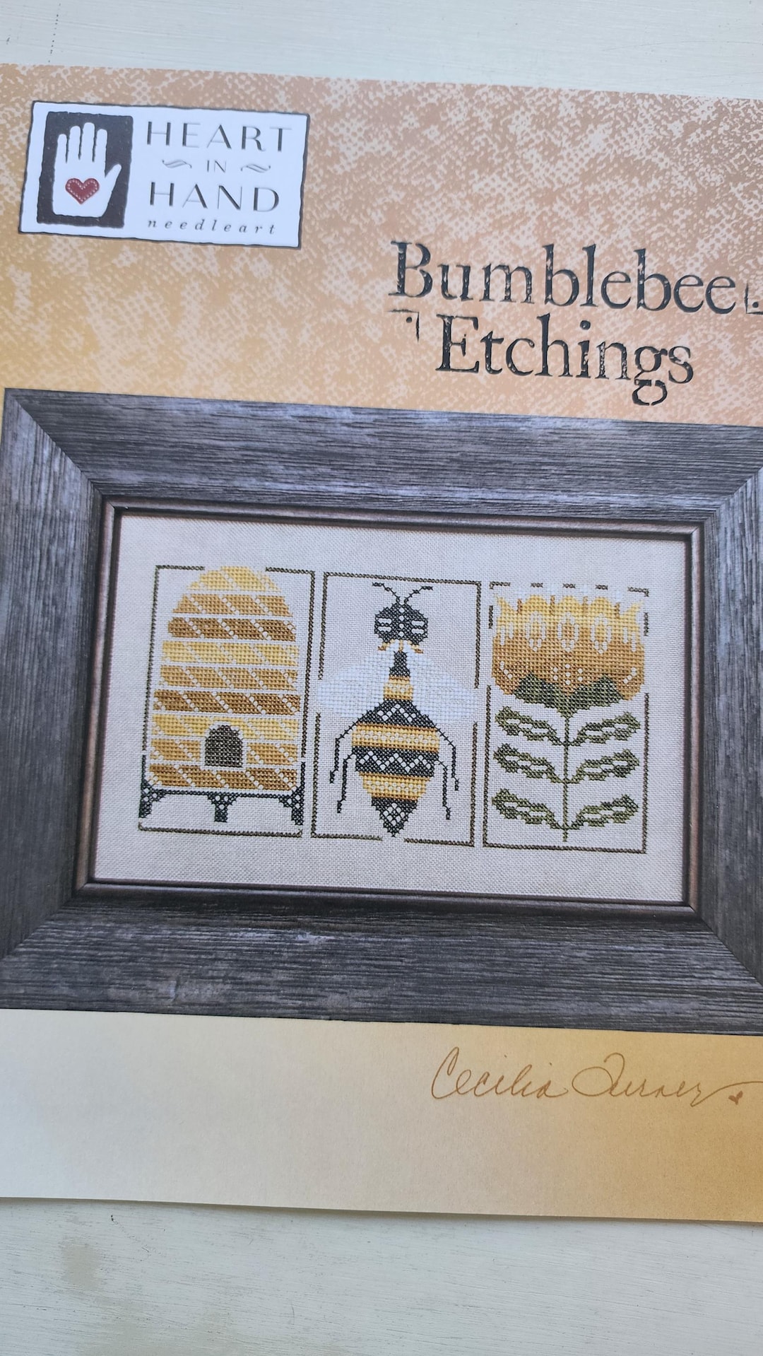 Bumblebee Etchings - Heart and Hand Needleart - Etsy