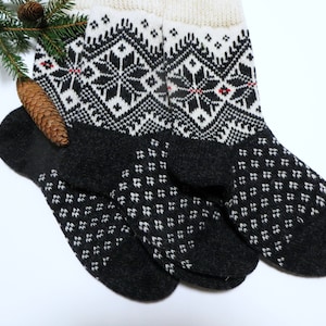 Knitted Socks, Wool Socks, Snowflakes Pattern, Norwegian Knitted Socks ...