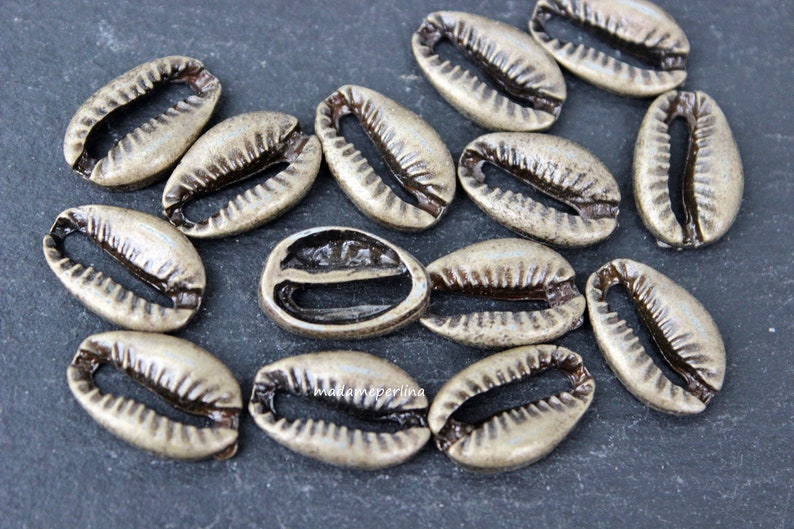 4 Cowrie Connector Charms Sea Shell Bronze Plated Detailed - Etsy