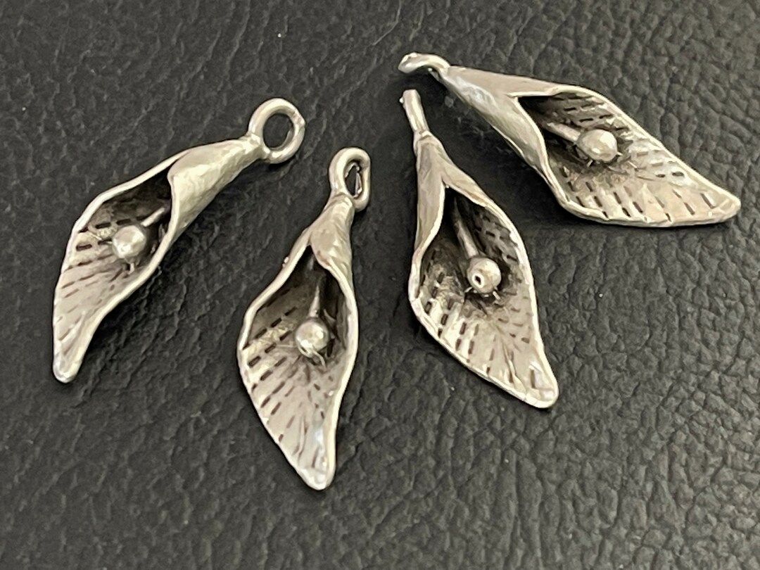 4 Calla Lilly Charms Matte Silver Plated Floral Anthurium Lily Flowers ...