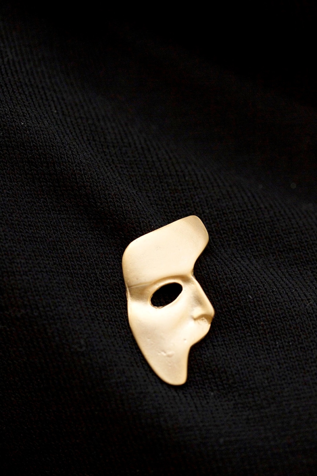 Brooch Phantom of the Opera Half Mask 24k Matte Gold Plated Accessories ...