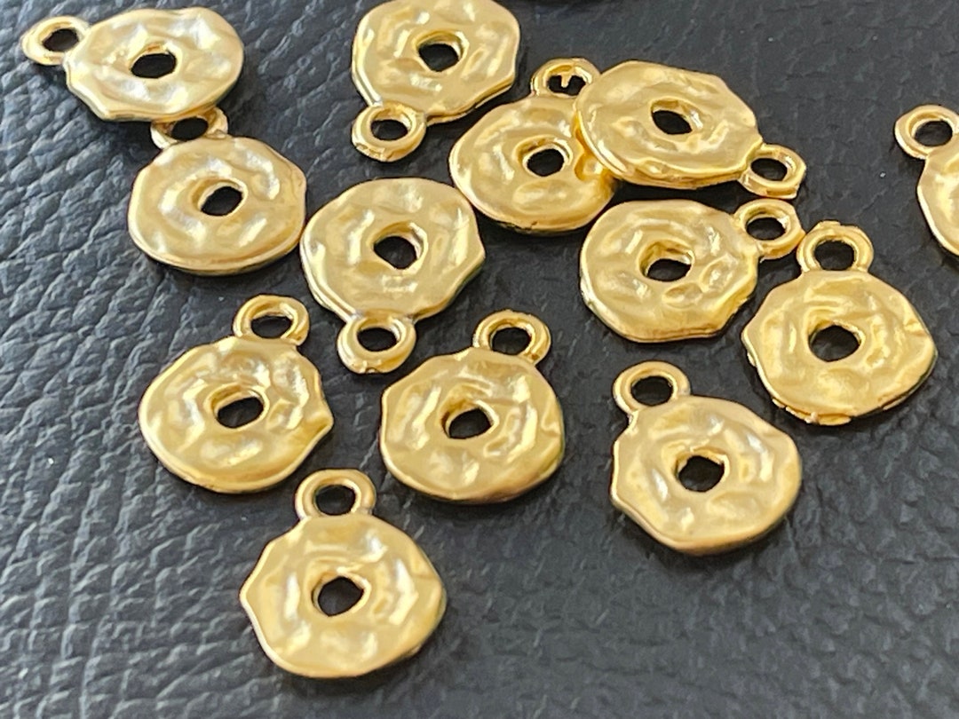 10 Loop Charms 24K Matte Gold Plated Disc Pendants Hammered Turkish ...