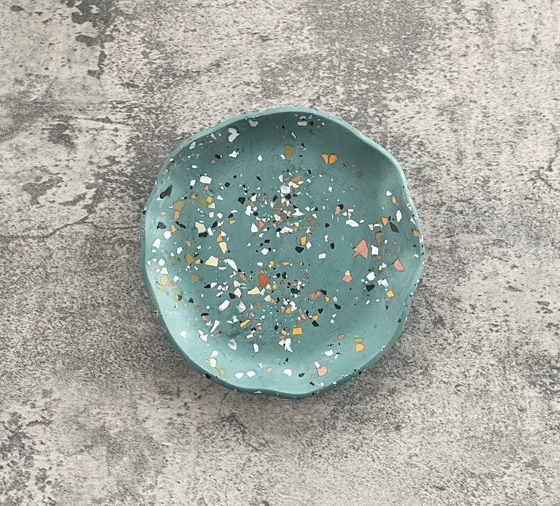 Handmade Jesmonite Circle Dish – Round Trinket Tray, Catchall Bowl ...