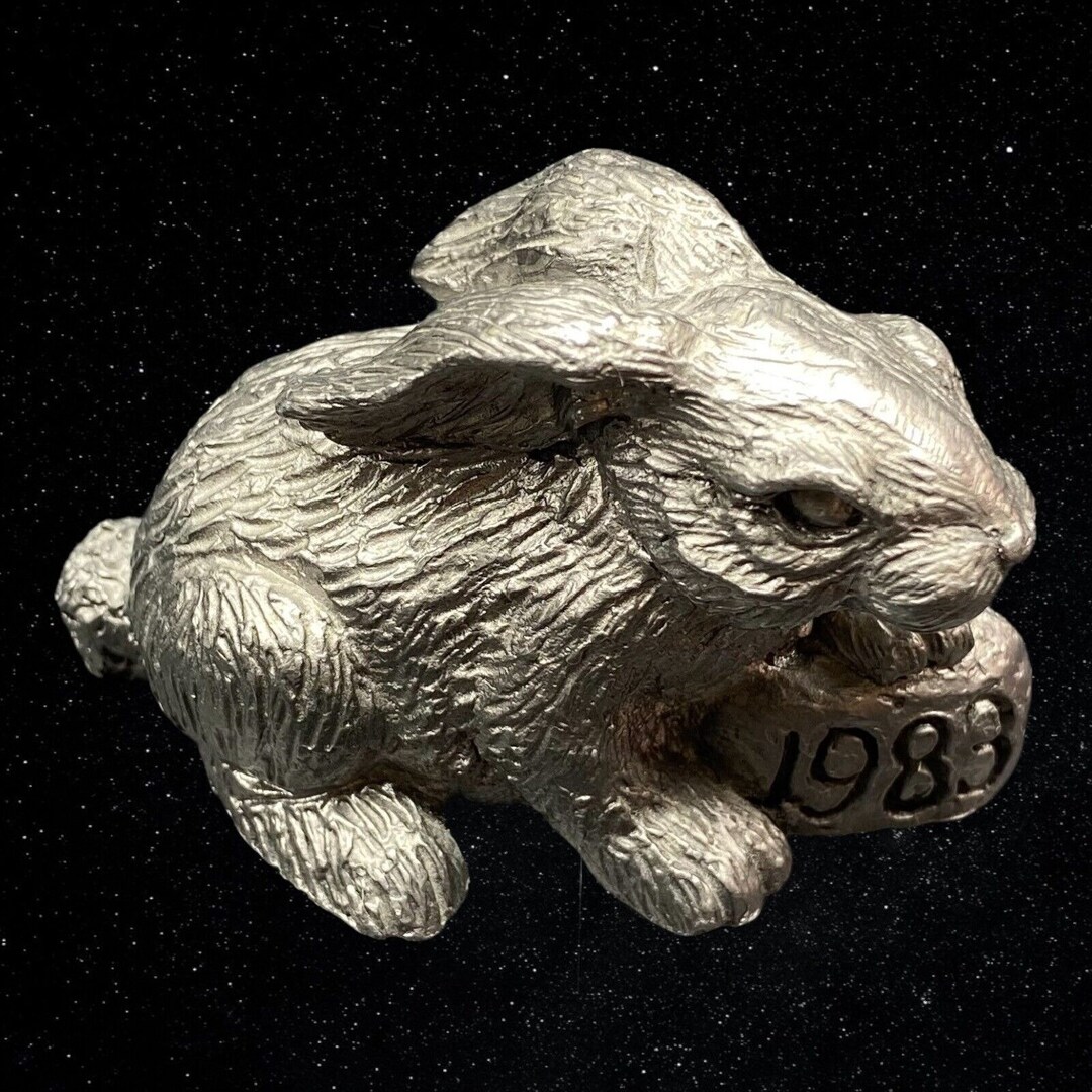 Vintage 1983 Michael Ricker Pewter Bunny Rabbit Figurine Dated Rock 1.5 ...